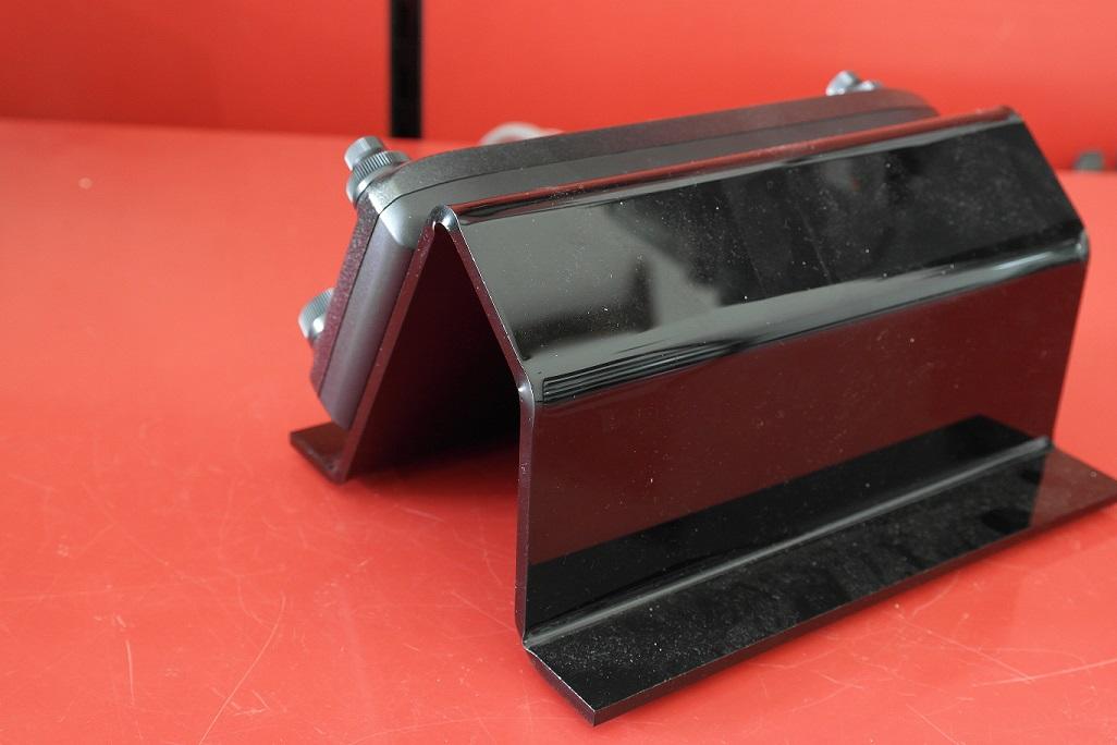 Second Hand Icom ID-5100 Desktop Stand by Nifty - Radioworld