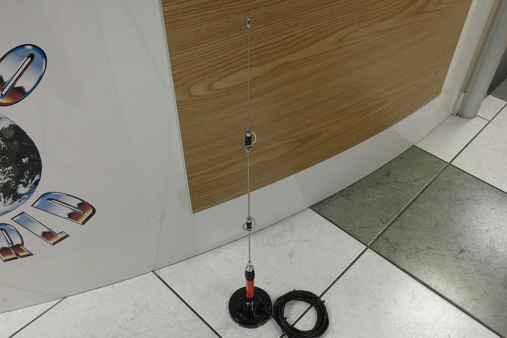 Second Hand MasPro VHF/UHF Dual Band Mobile Antenna with Mag Mou