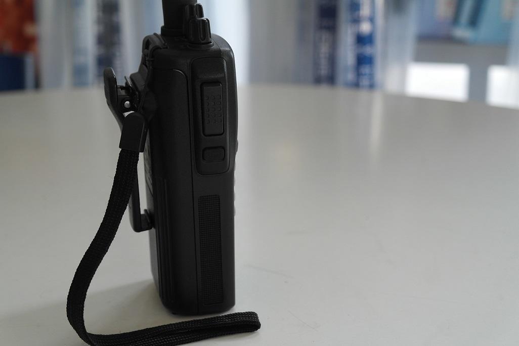 Second Hand Icom IC-A6 Handheld Air Band Transceiver with 8.33 kHz ...