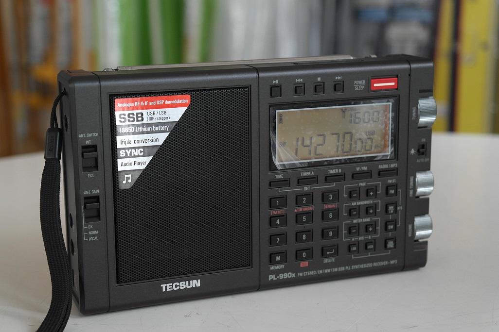 Second Hand Tecsun PL990X Handheld DSP Shortwave Receiver - Radioworld UK