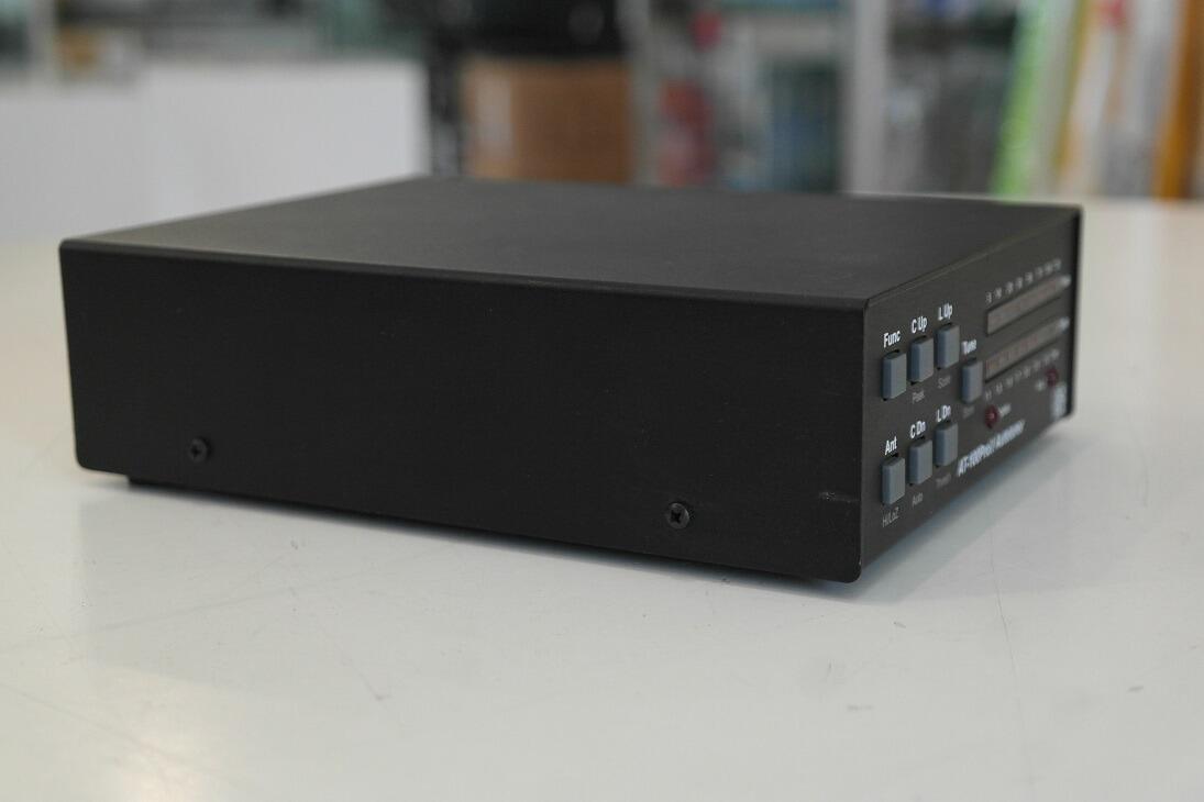 Second Hand AT-100ProII Automatic Antenna Tuner - Radioworld UK