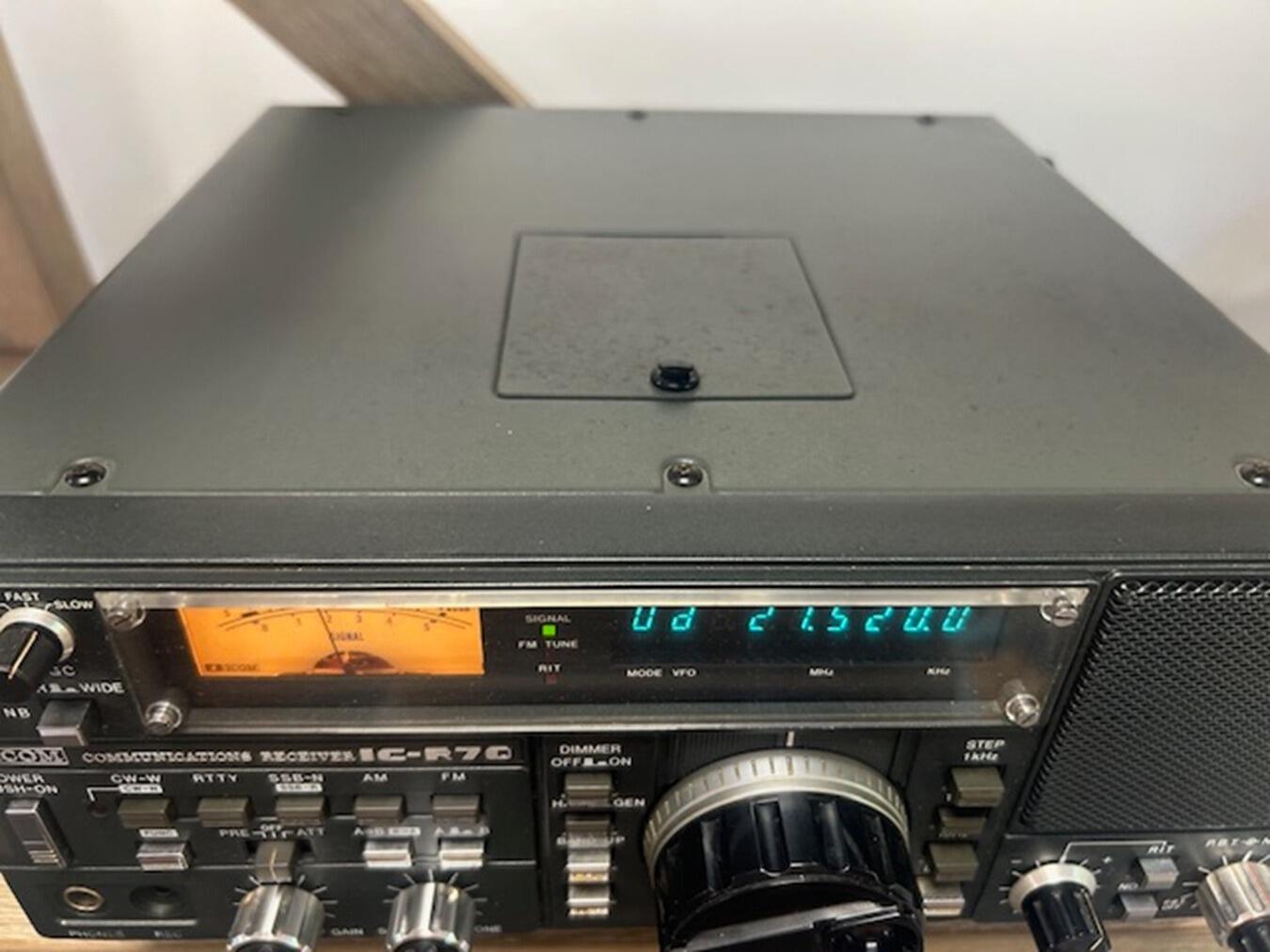 Second Hand Icom IC-R70 HF Communications Receiver – Radioworld UK