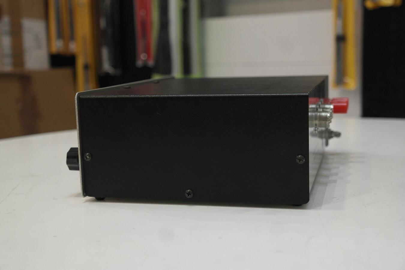 Second Hand MFJ-949E Deluxe Versa Tuner II – 300W Manual Antenna Tuner