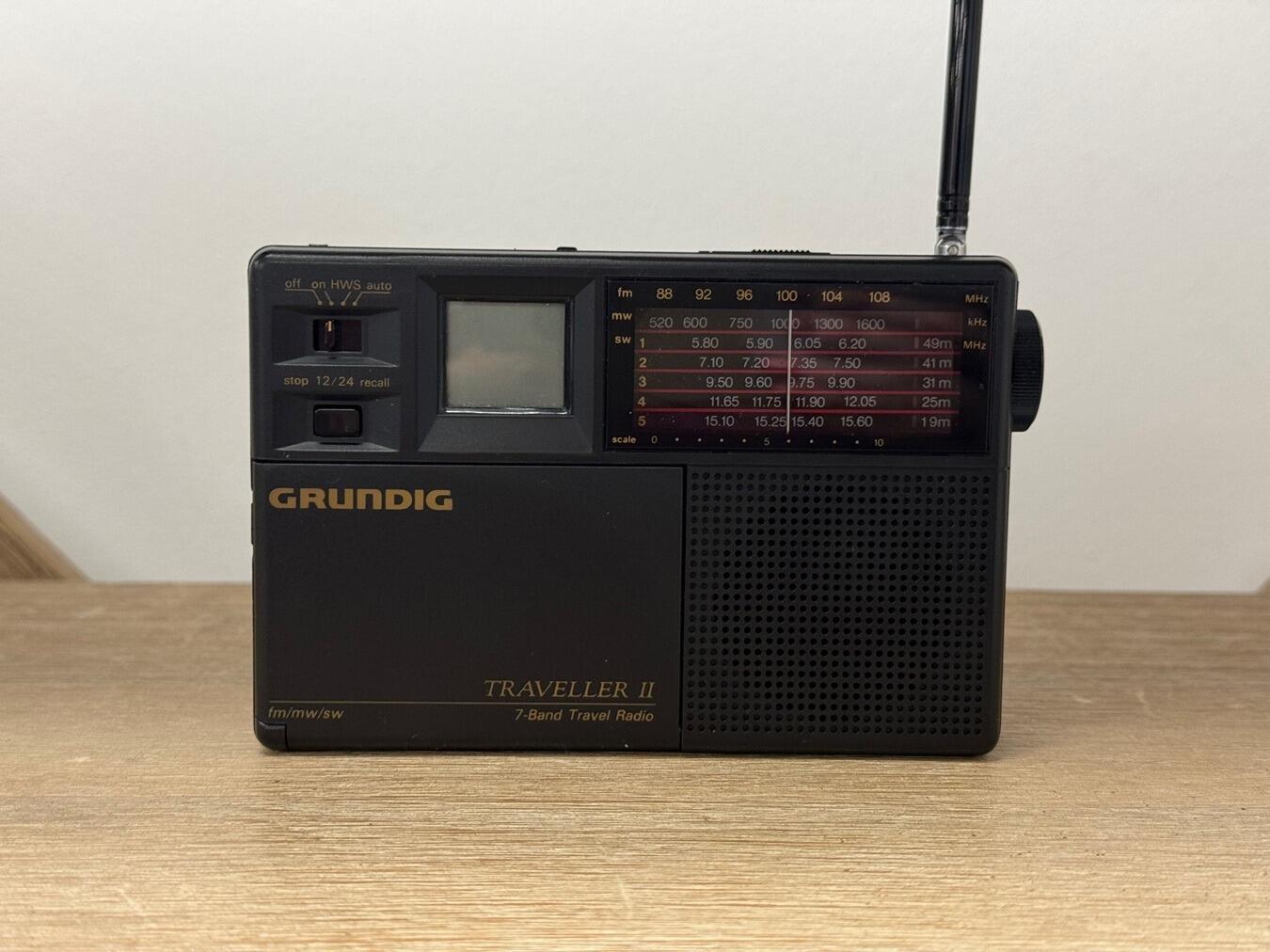 Second Hand Grundig Traveller II Portable Radio | Radioworld