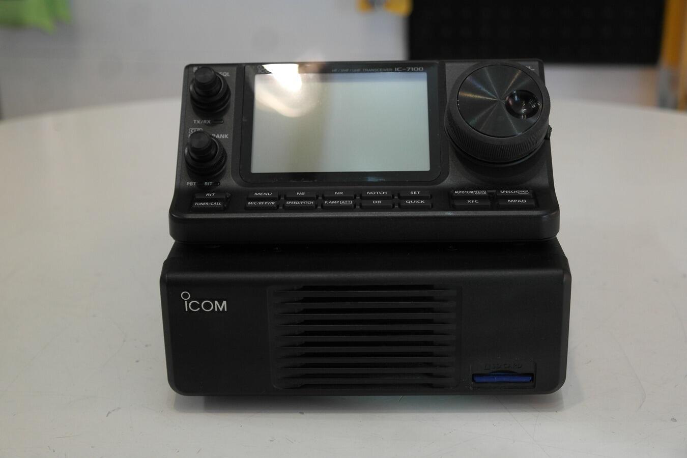 Second Hand Icom IC-7100 All Band HF/6m/VHF/UHF Touchscreen Radio