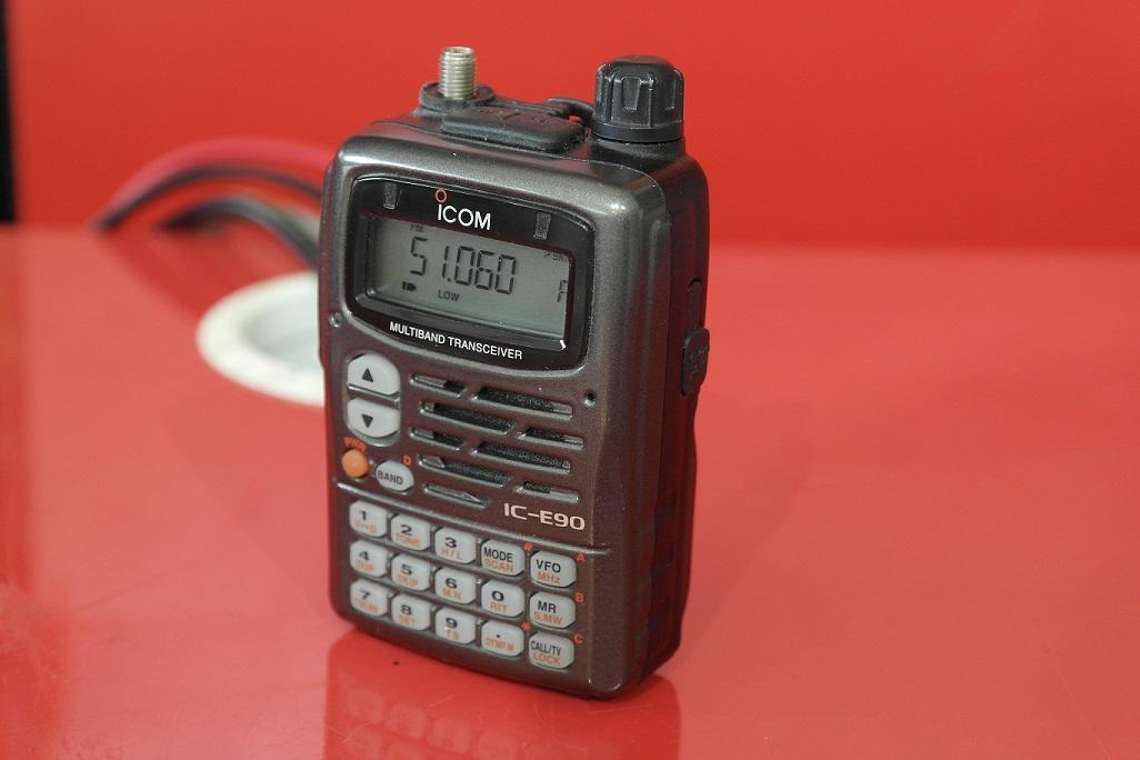 Second Hand IC-E90 6m / 2m / 70cm Handheld - Radioworld UK