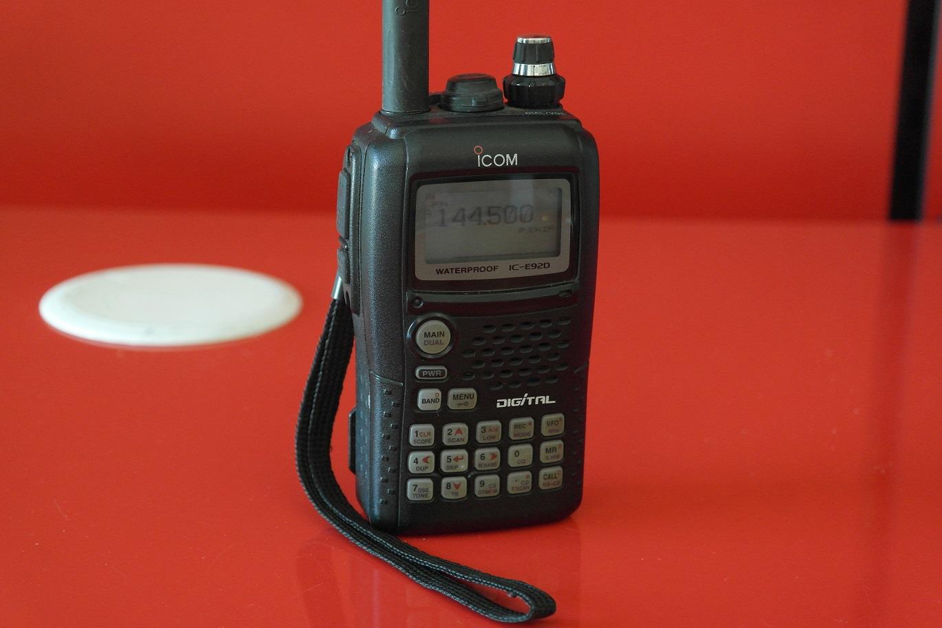 Second Hand Icom IC-E92D Dual Band Digital Handheld Transceiver - RWUK