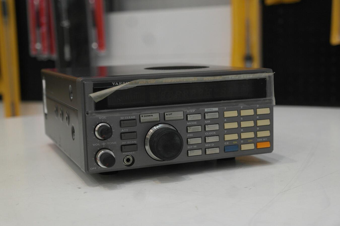 Second Hand Yaesu FRG-9600 VHF/UHF Receiver – Wideband Scanner | UK