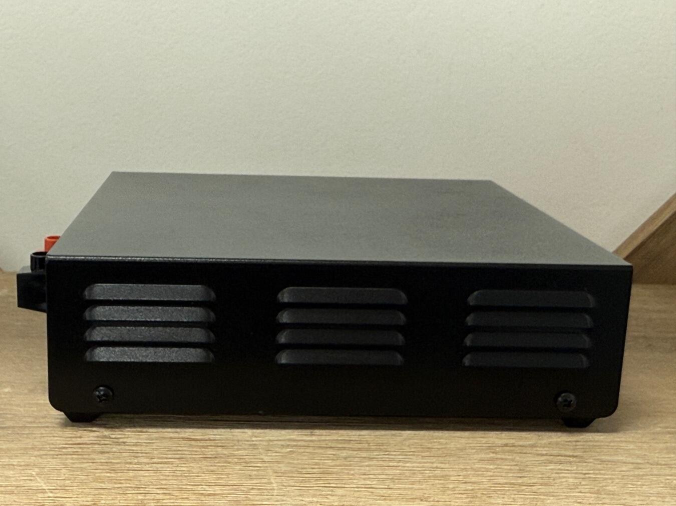 Second Hand Samlex SEC-1225G 25A Regulated Power Supply – Compact ...