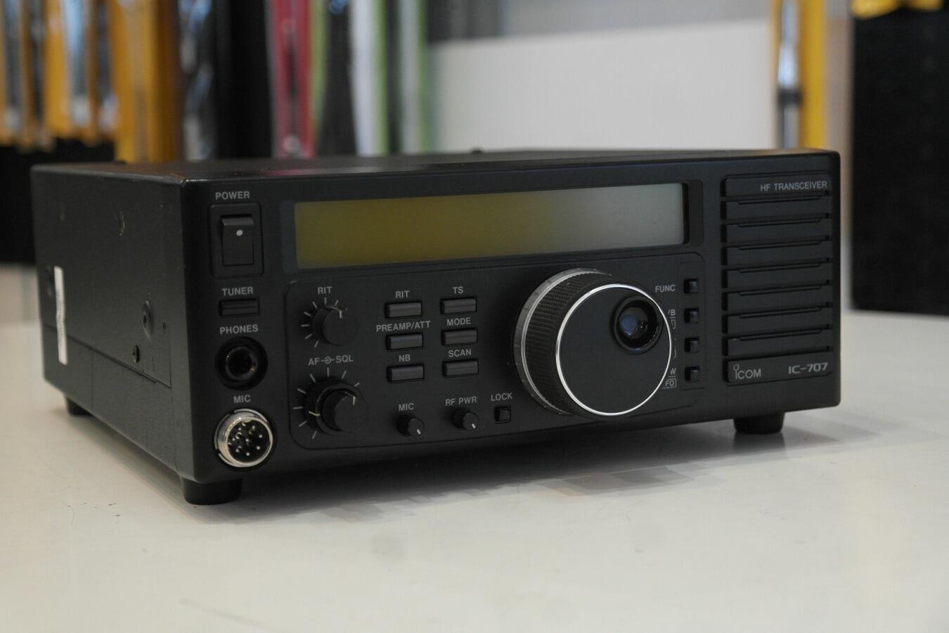 Second Hand Icom IC-707 HF Transceiver with FM Option | Radioworld UK