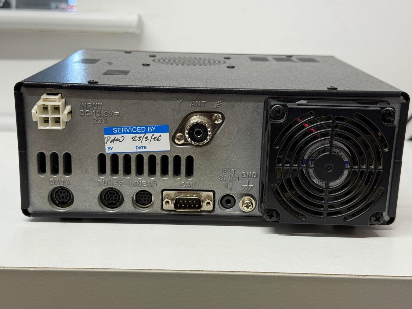 Second Hand Yaesu FT-450D HF/6m Transceiver | Radioworld UK