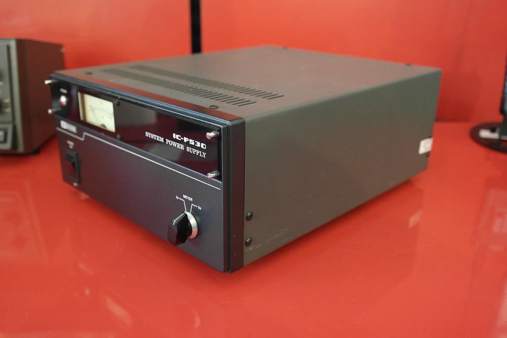 Second Hand Icom IC-PS30 30 Amp Power Supply - RadioworldUK