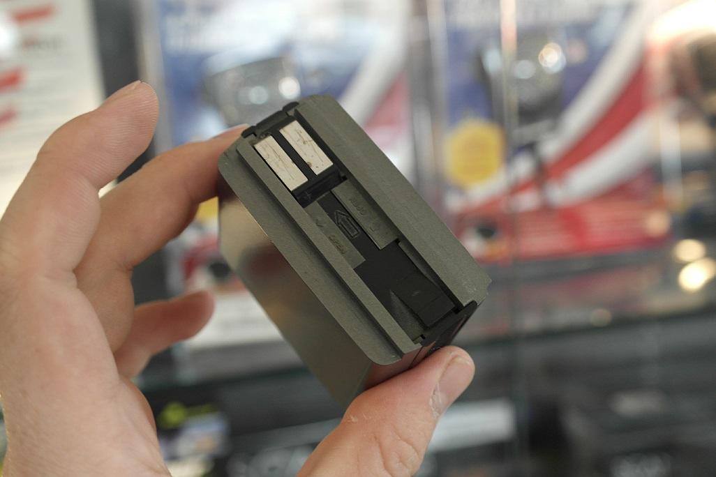 Second Hand Yaesu FBA-5 Dry Cell Battery Case - Radioworld UK