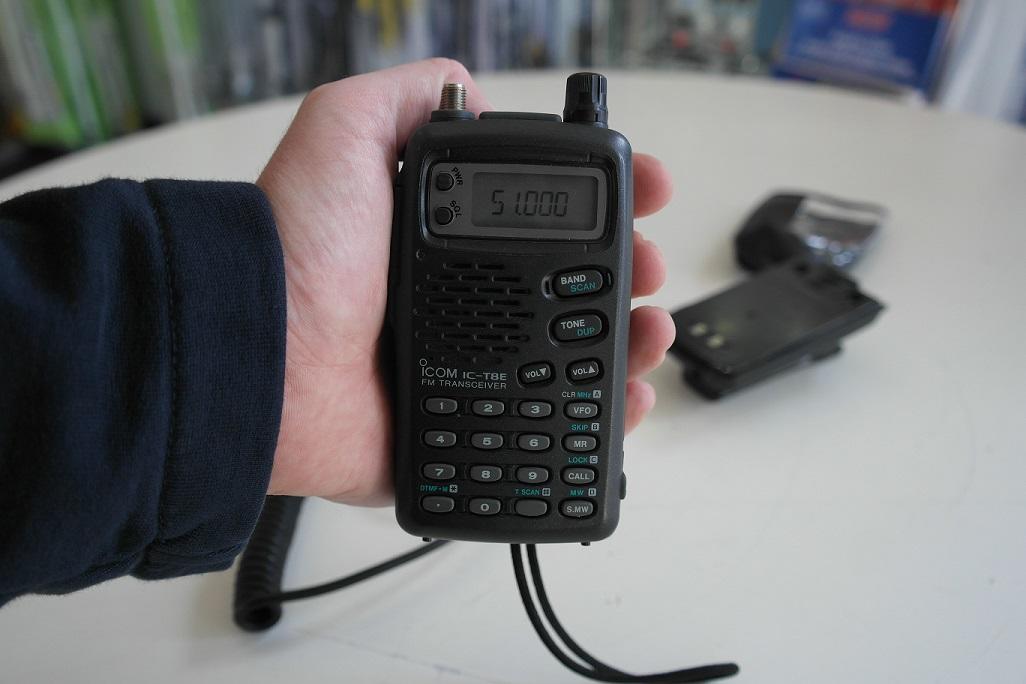 Second Hand Icom IC-T8E Tri Band Handheld Transceiver - RWUK