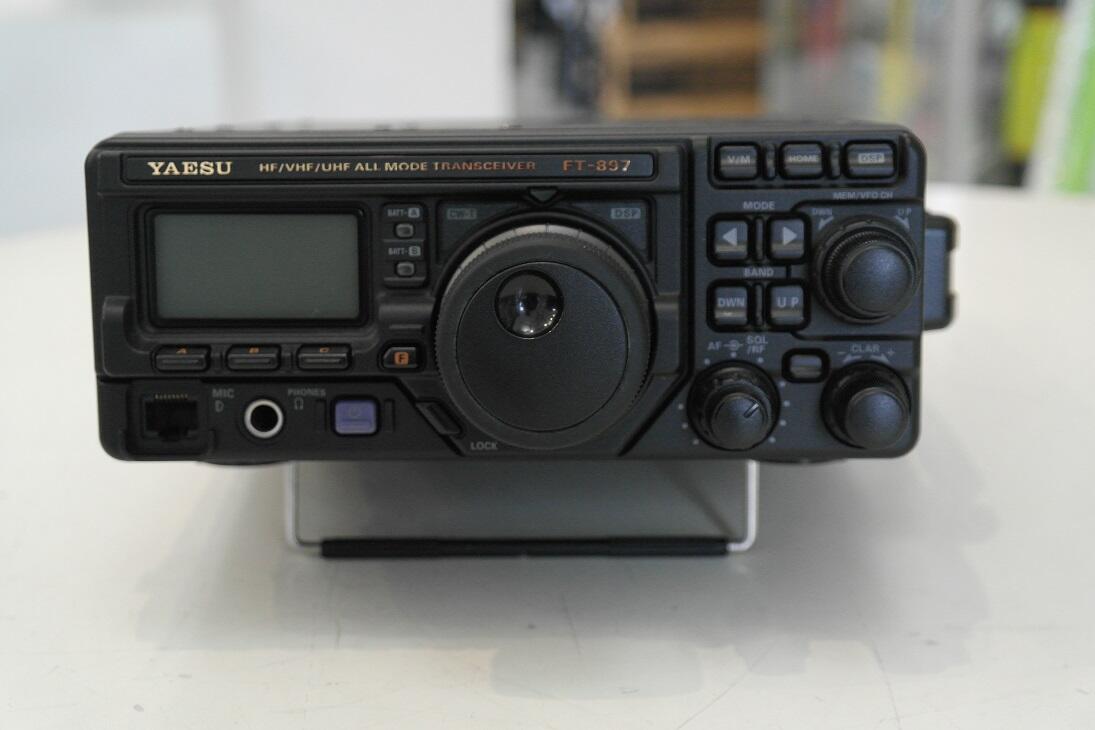 Second Hand Yaesu FT-897D Multi Mode Radio - Radioworld UK