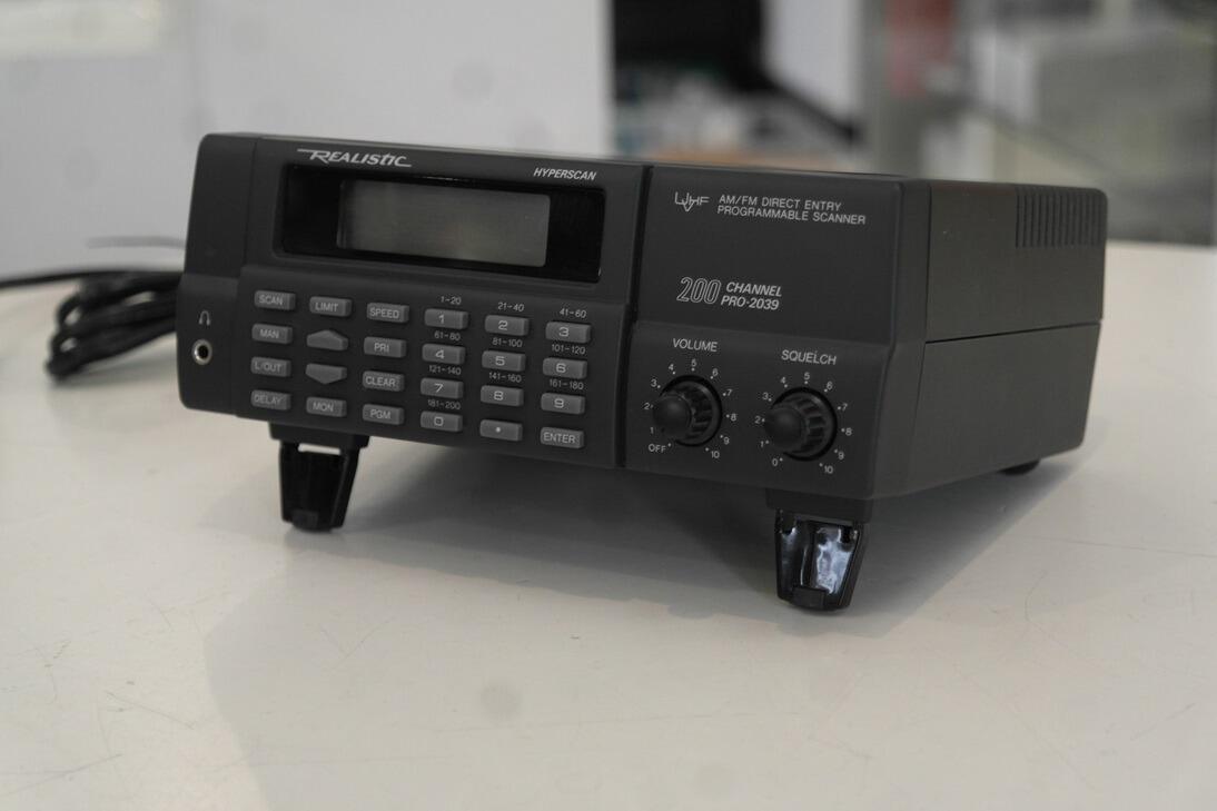 Second Hand Realistic Pro-2039 VHF/UHF receiver scanner - Radioworld UK