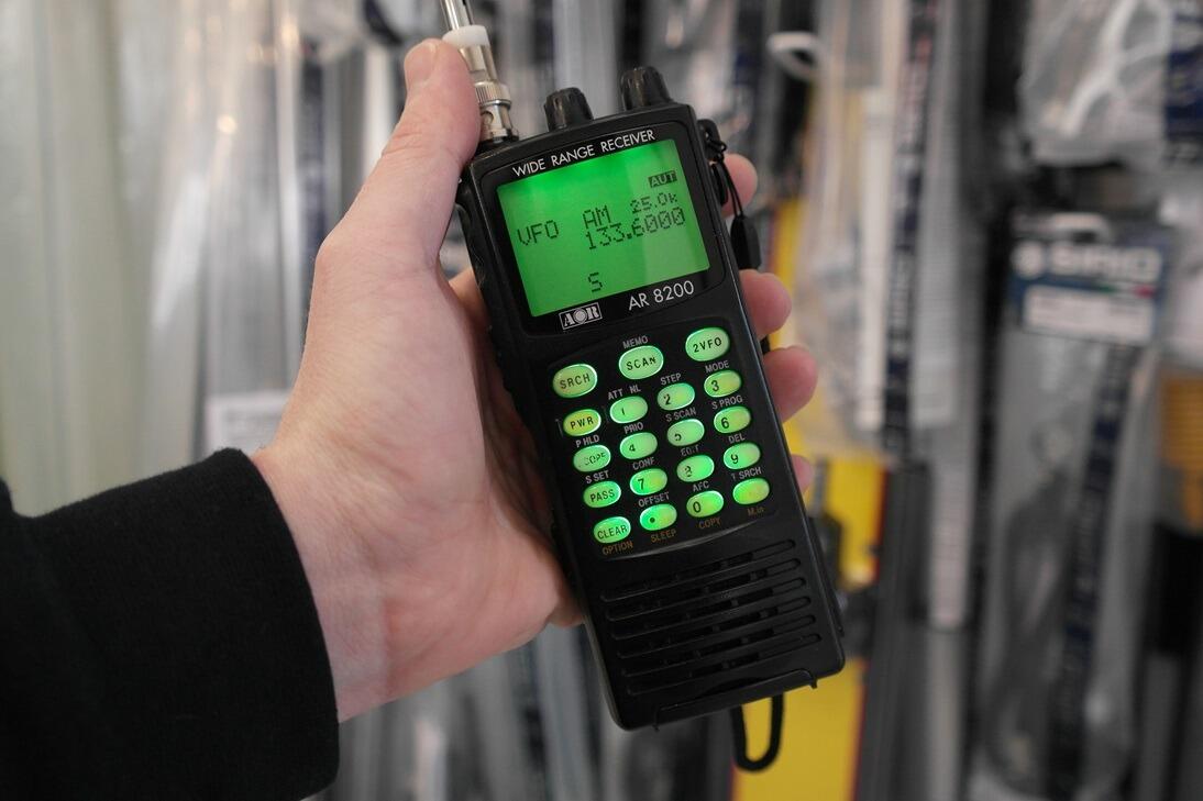 Second Hand AOR AR-8200 Mkii HF VHF UHF Handheld Communications ...