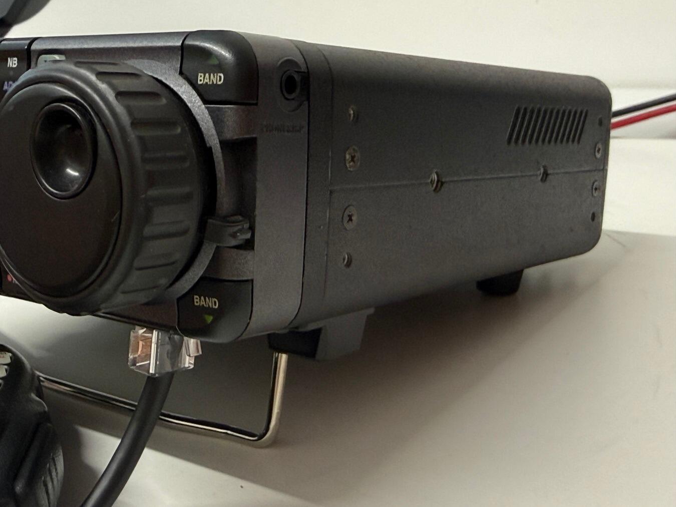 Used Icom IC-7000 HF/VHF/UHF Mobile Transceiver | Radioworld UK