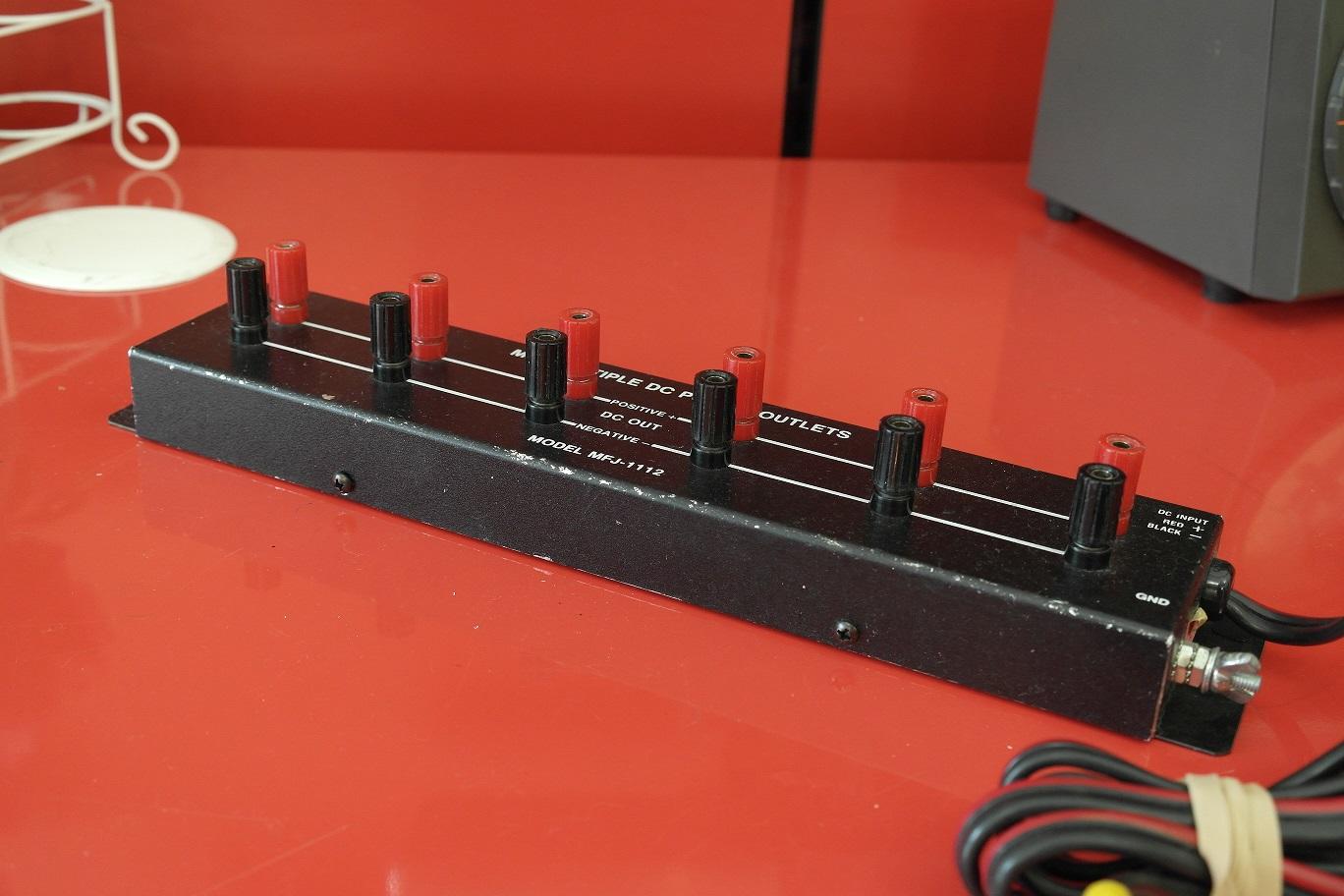 Second Hand MFJ-1112 DC Outlet Distribution Board - Radioworld UK