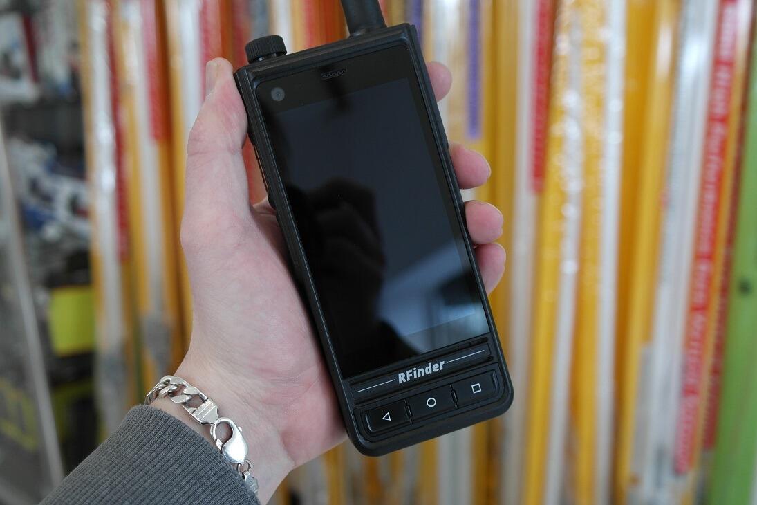 Second Hand RFinder B1 Dual Band DMR Network Handheld Radio - Radioworld UK