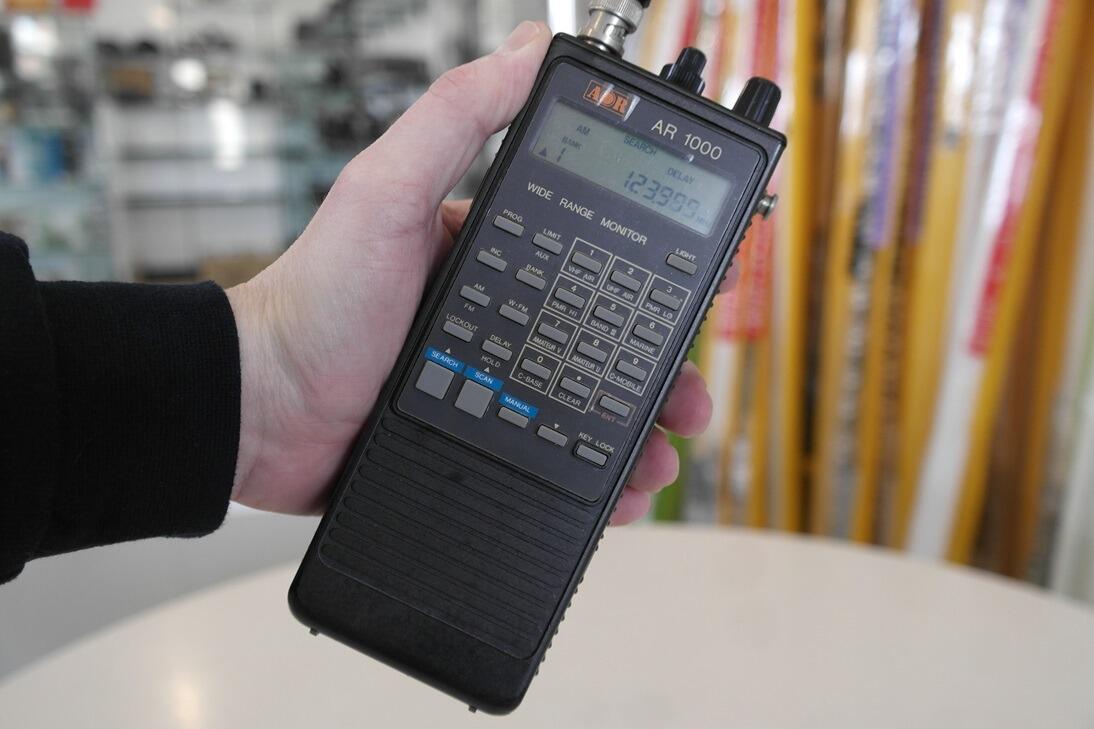 Second Hand AOR AR1000 HF VHF UHF Handheld Receiver - Radioworld UK