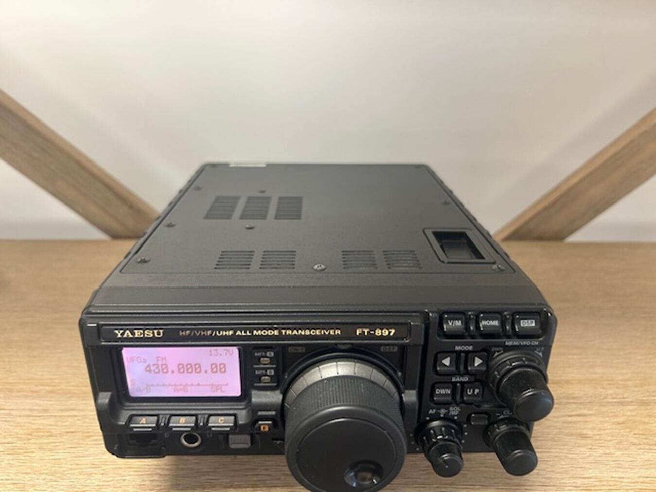 Second Hand Yaesu FT-897D HF/VHF/UHF Transceiver – Radioworld UK