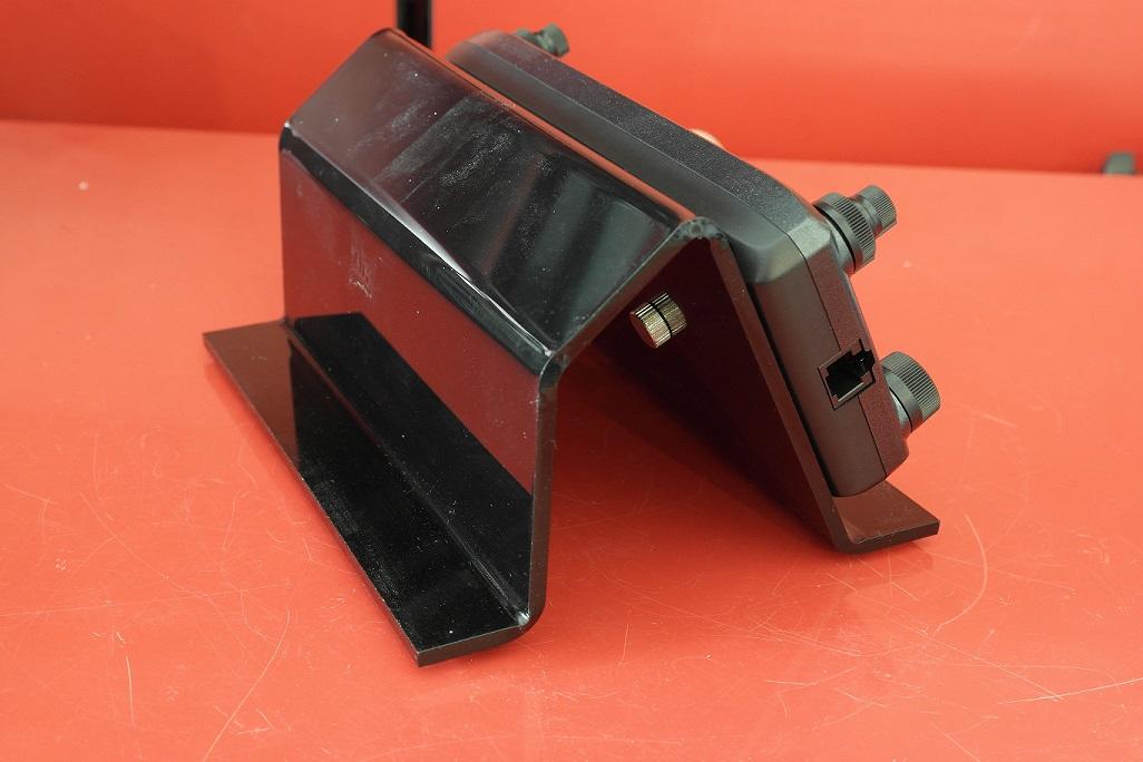 Second Hand Icom ID-5100 Desktop Stand by Nifty - Radioworld