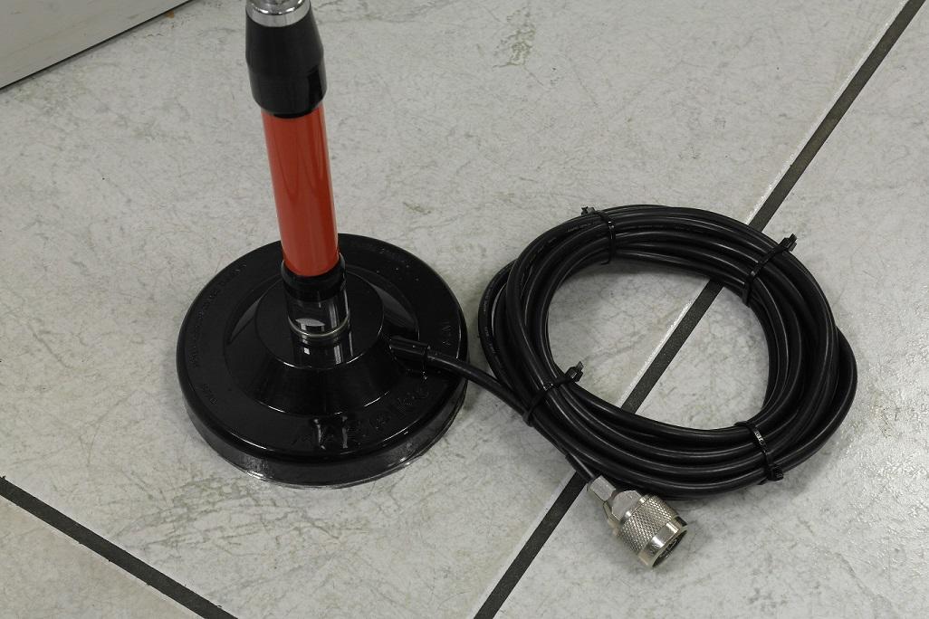 Second Hand MasPro VHF/UHF Dual Band Mobile Antenna with Mag Mou