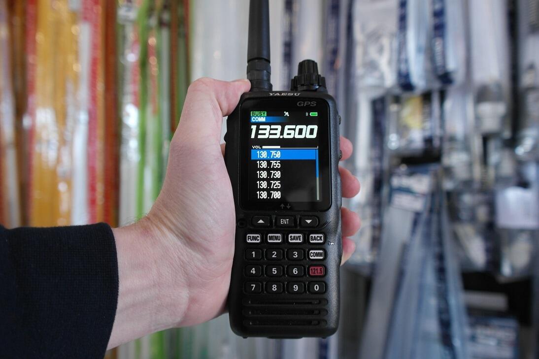 Second Hand Yaesu FTA850L VHF Handheld Airband Transceiver – Radioworld UK