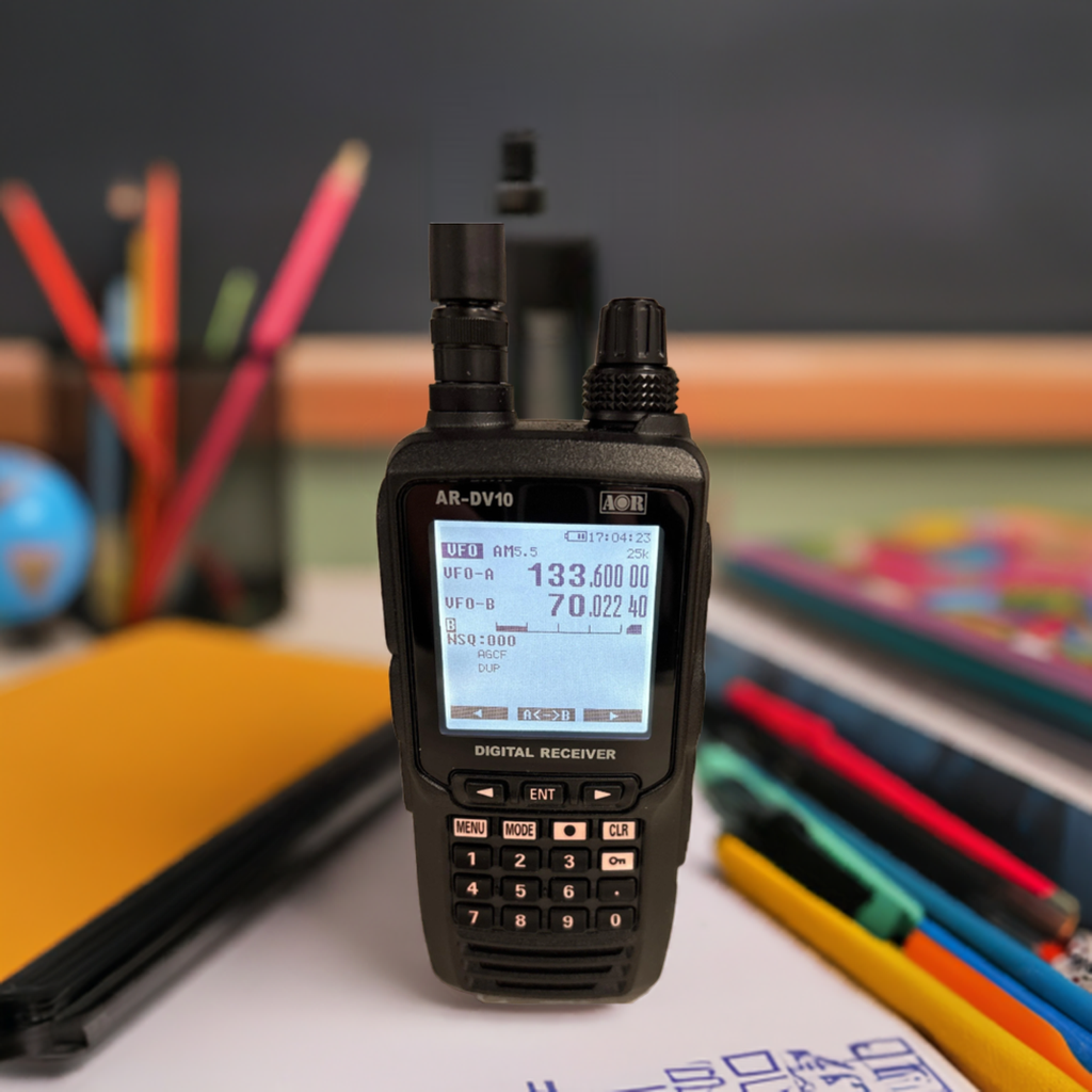 Second Hand AOR AR-DV10 Handheld Digital Scanner - Radioworld UK