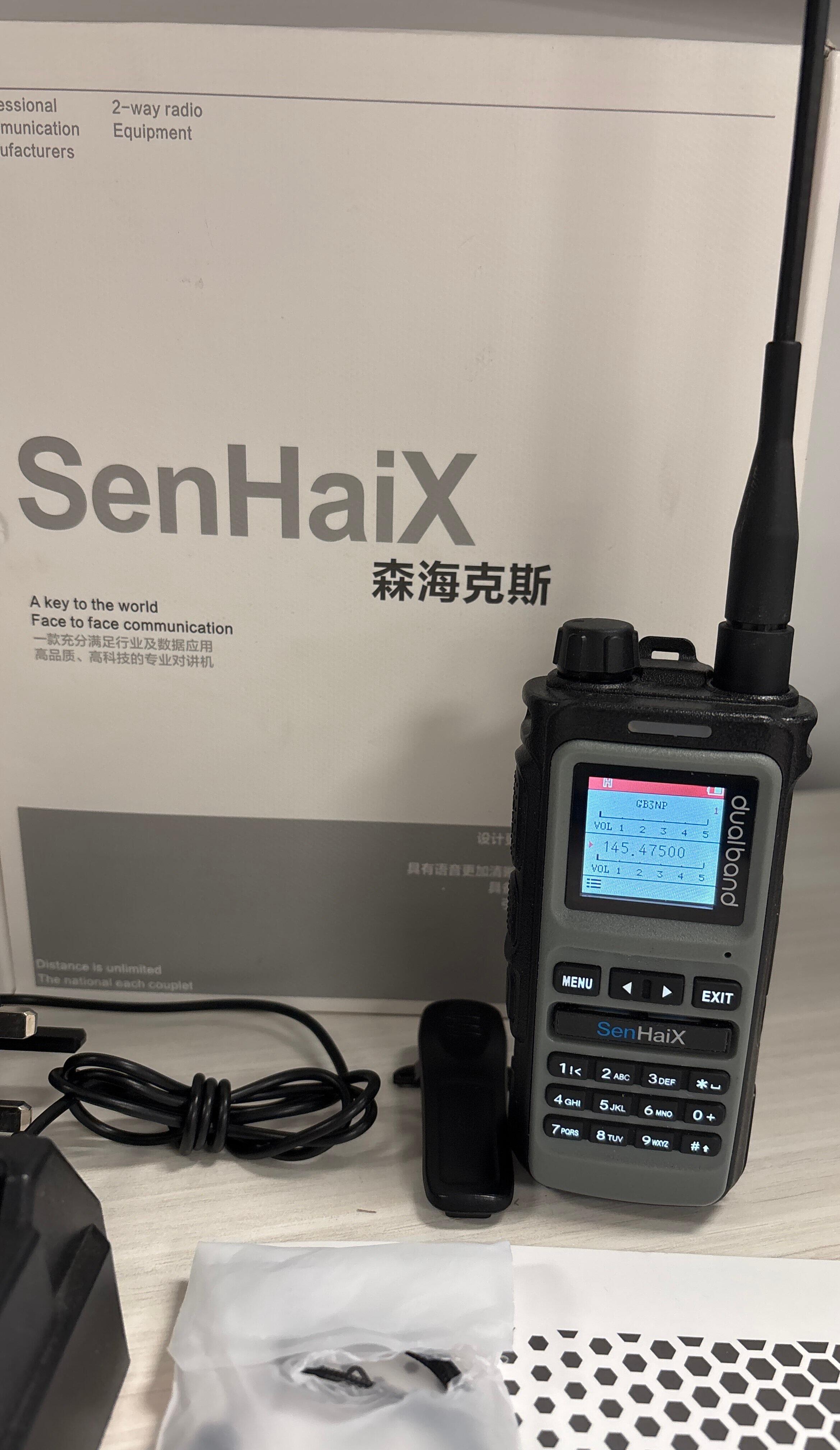 Second Hand Senhaix 8600 Handheld Dual Band Radio with Airband RX ...