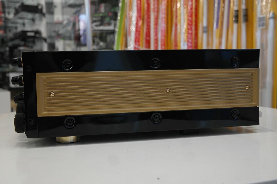 Second Hand Icom IC-7850 celebrate Icoms 50th Anniversary - Radioworld UK