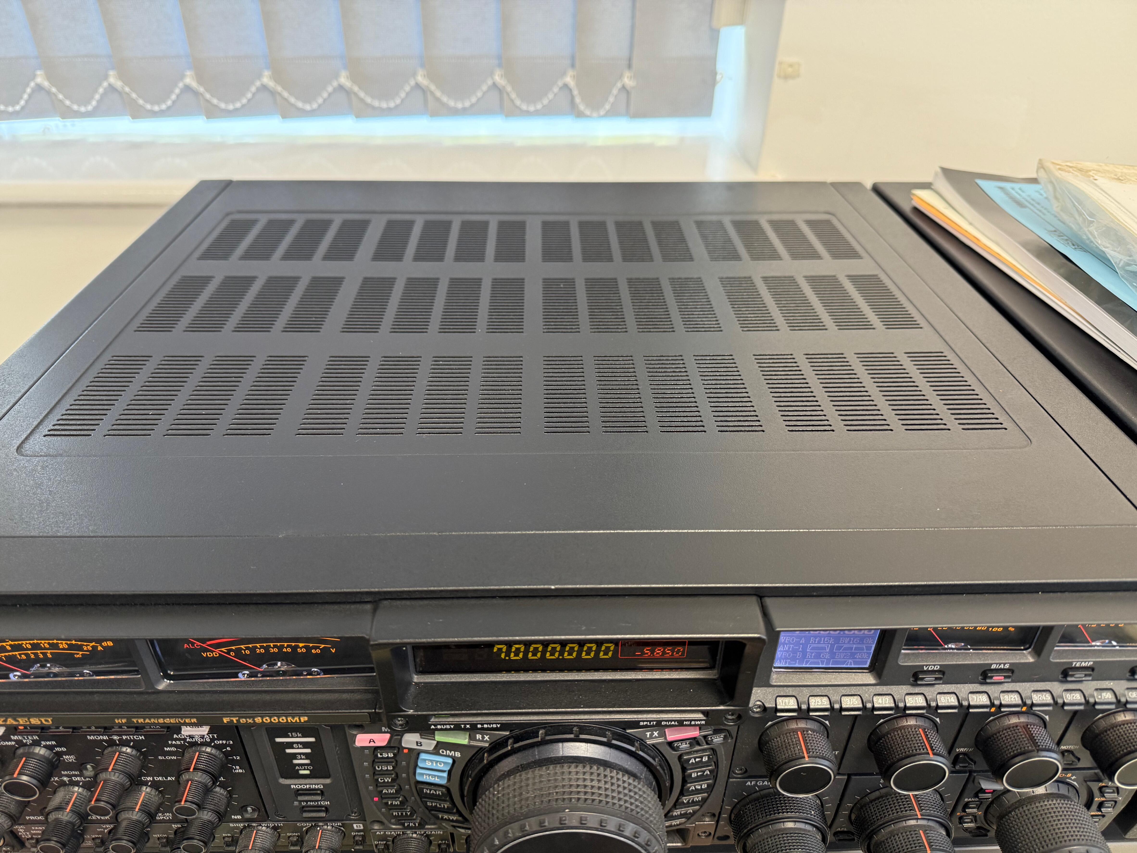 Second Hand Yaesu FTDX9000MP HF Transceiver – Radioworld UK