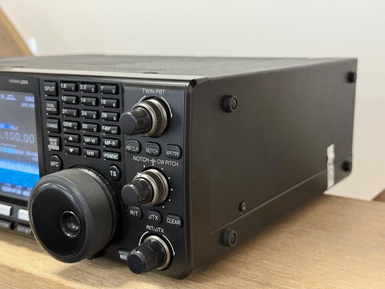 Second Hand Icom IC-7600 HF Base Transceiver with Band Scope – Used ...
