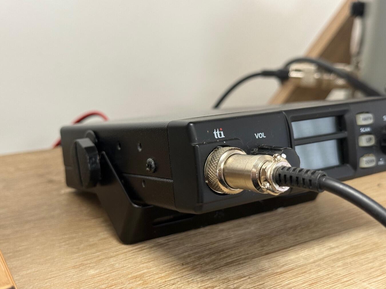 RESCUE RIGS TTI TCB-565 CB Radio – Working | Radioworld UK
