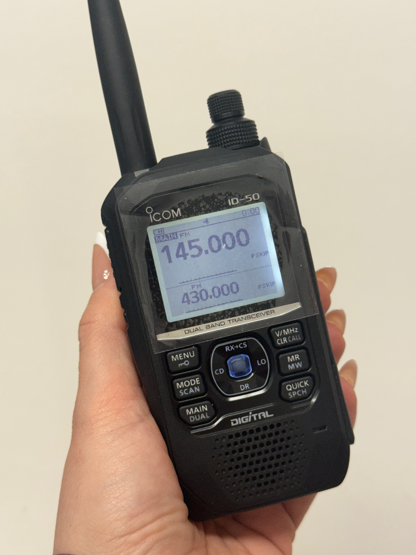 Second Hand Icom ID-50E Dual Band D-STAR Handheld Radio | Radioworld UK
