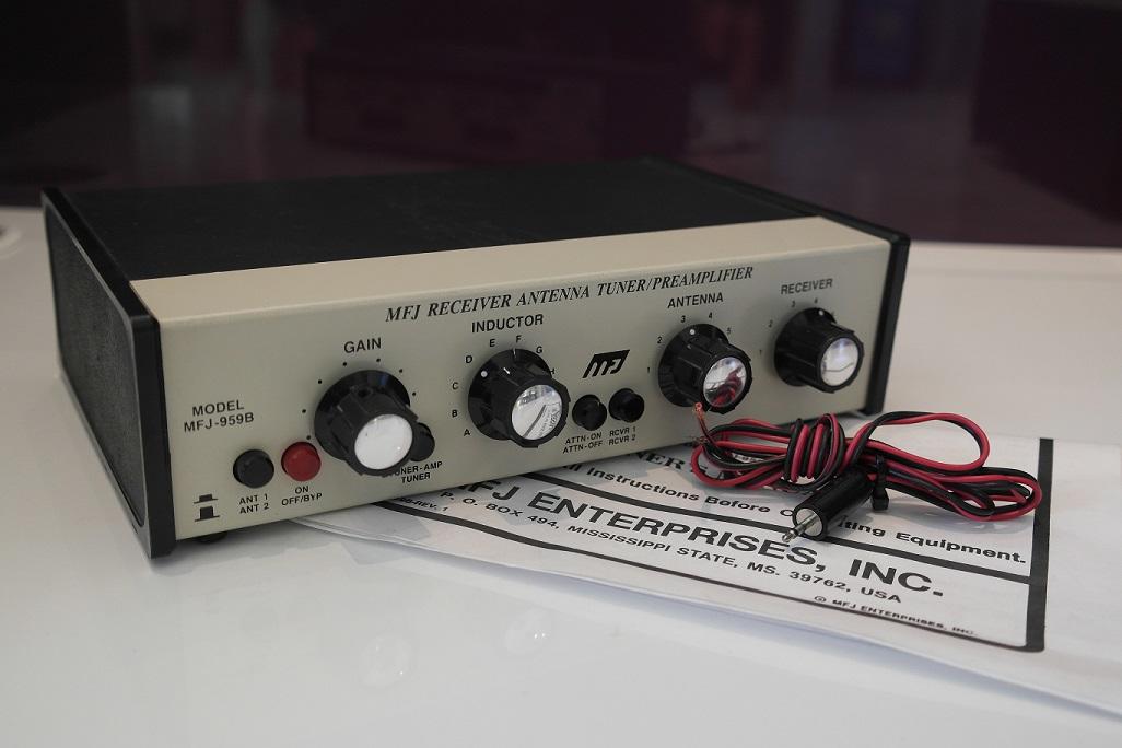 Second Hand MFJ-959C 1.6 - 30 MHz SWL Receiver Antenna Tuner