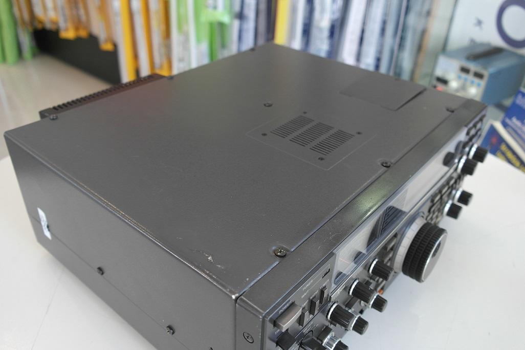 Second Hand Icom IC-765 HF Base Transceiver - Radioworld UK