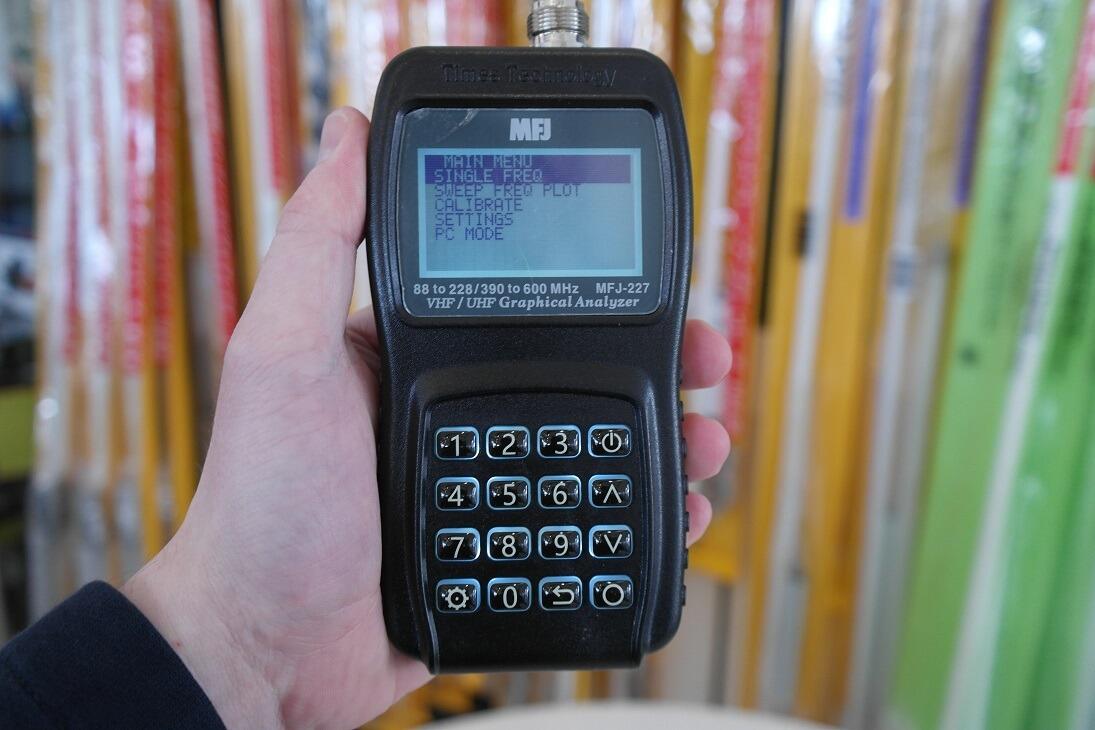 Second hand mfj-227 vhf uhf graphical impedance antenna analyzer ...