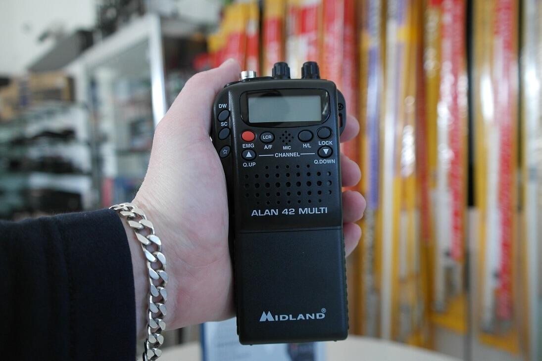 Second Hand Midland ALAN 42 Multi 80 Channel Handheld CB Radio ...