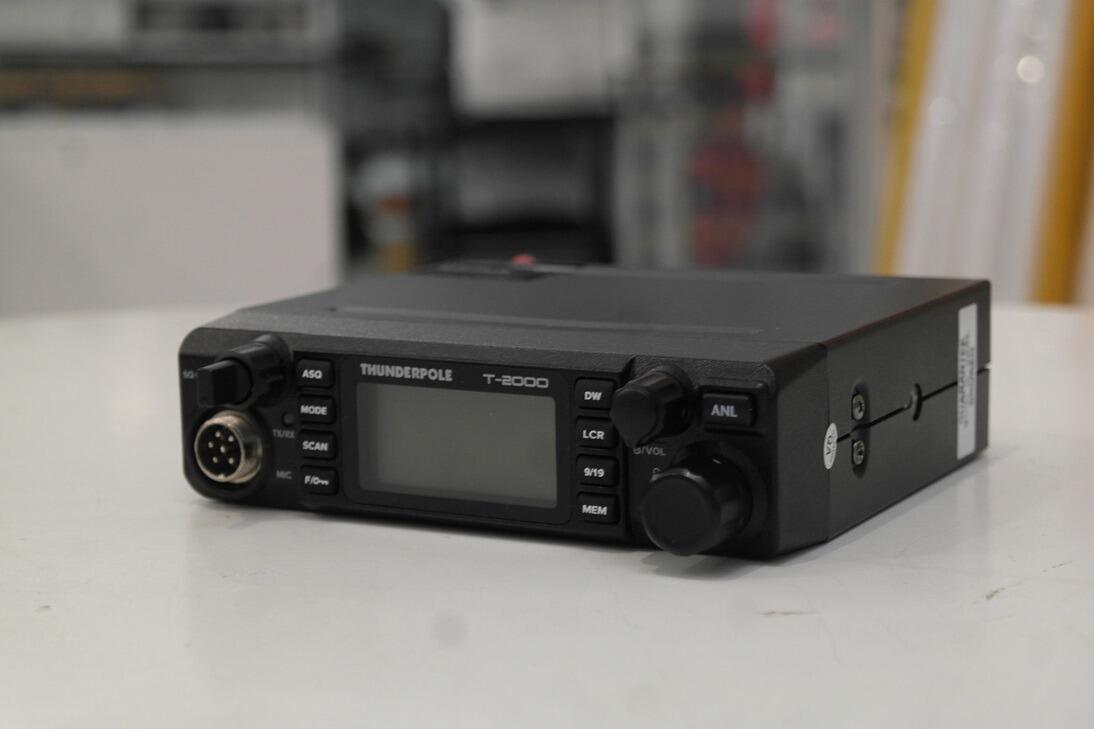 Second Hand Thunderpole T-2000 Mobile CB Radio FM/AM