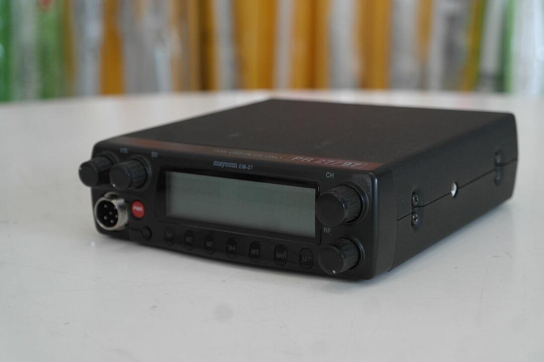 Second Hand Maycom EM-27 CB Transceiver a compact and reliable ...