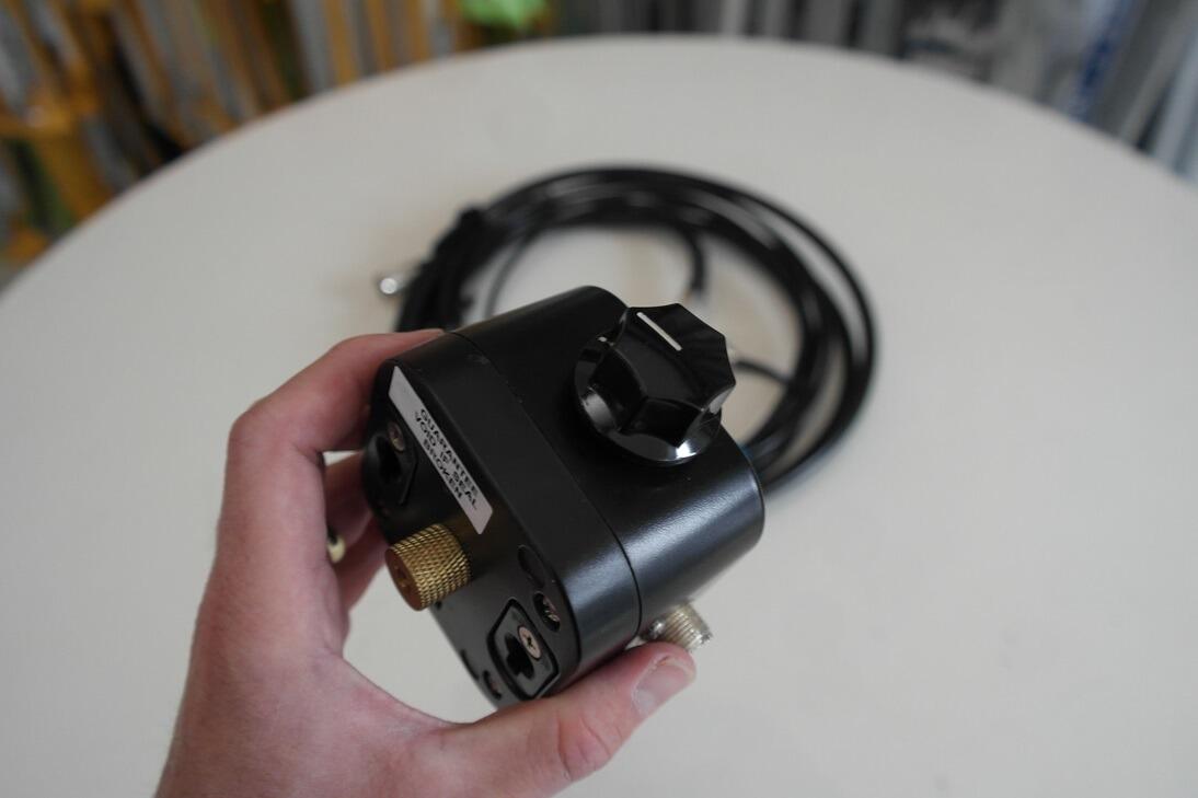Second Hand Icom AL705 Portable Magnetic Loop Antenna - Radioworld UK