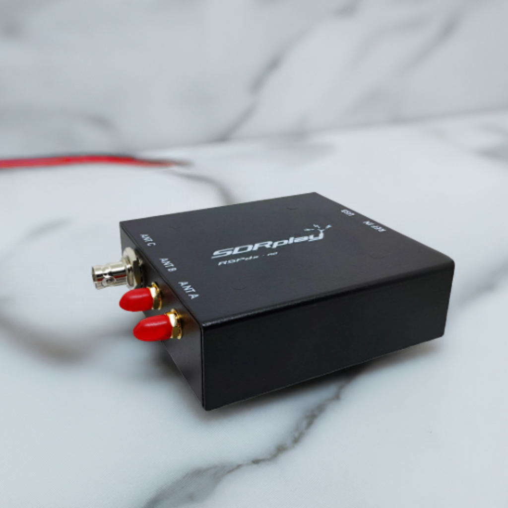 RSPdx-R2 features a multi-antenna port with 14-bit SD capability ...