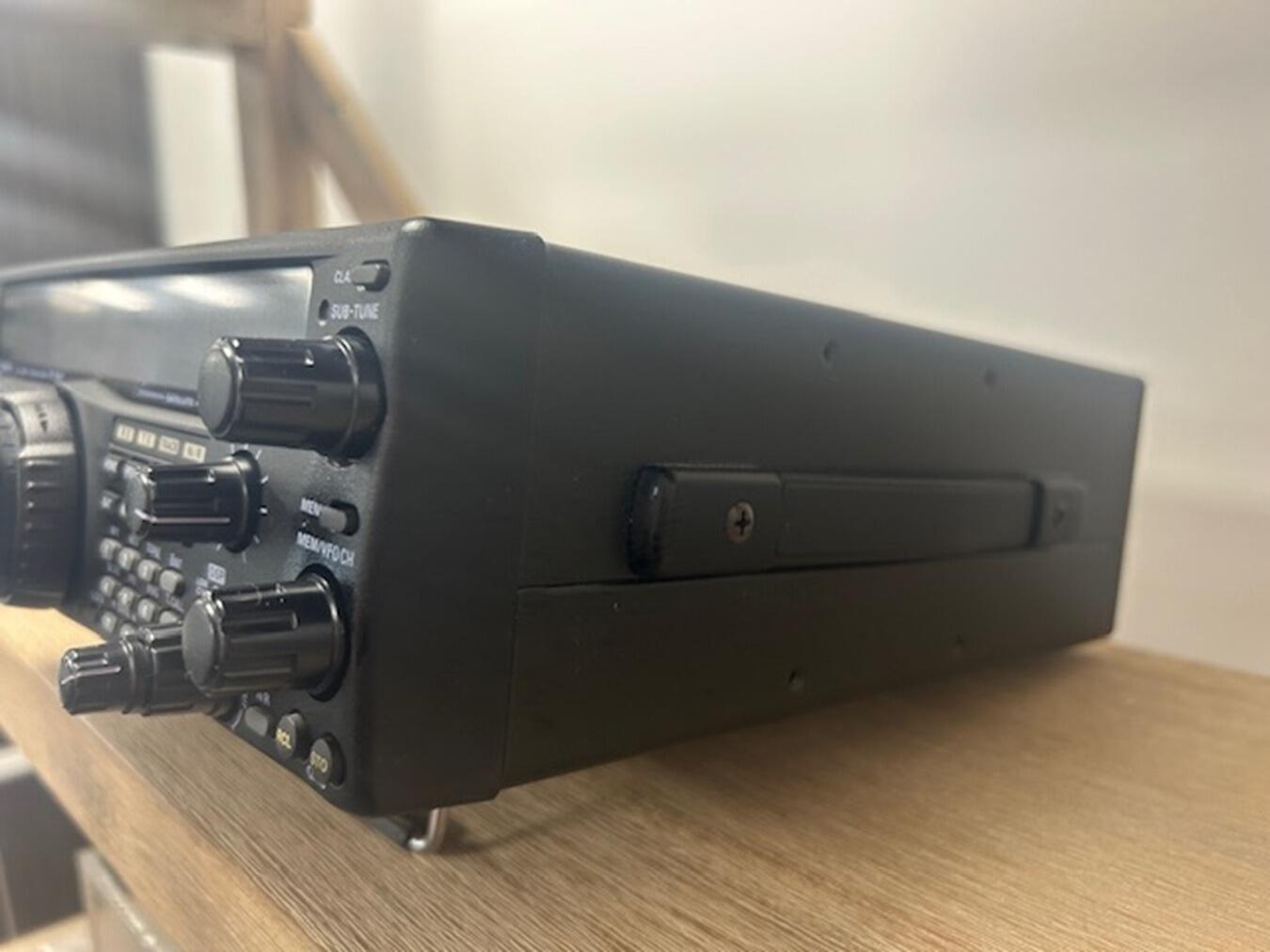 Second Hand Yaesu FT-847 Multiband HF/VHF/UHF Transceiver – All-Mode ...