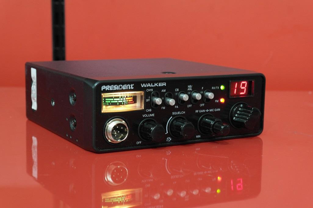 Second Hand President Walker Mobile FM/AM CB Radio