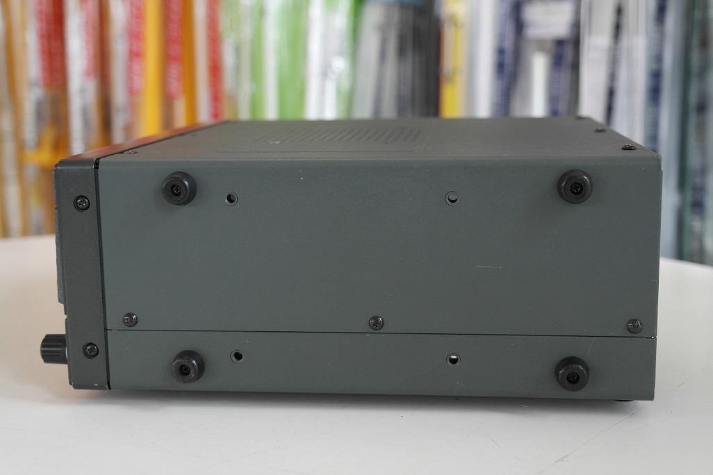 Second Hand Icom IC-R7000 Communications Receiver with HF Modification ...