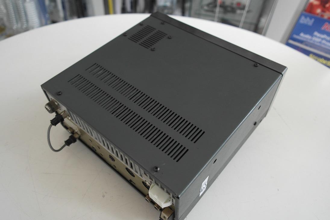 Second Hand Icom IC-735 HF Transceiver With FM Fitted - RWUK