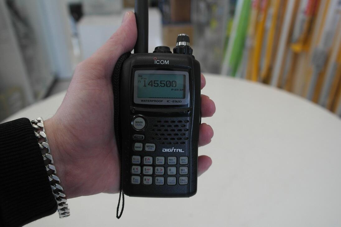 Second Hand Icom IC-E92D Dual Band Digital Handheld Transceiver - RWUK