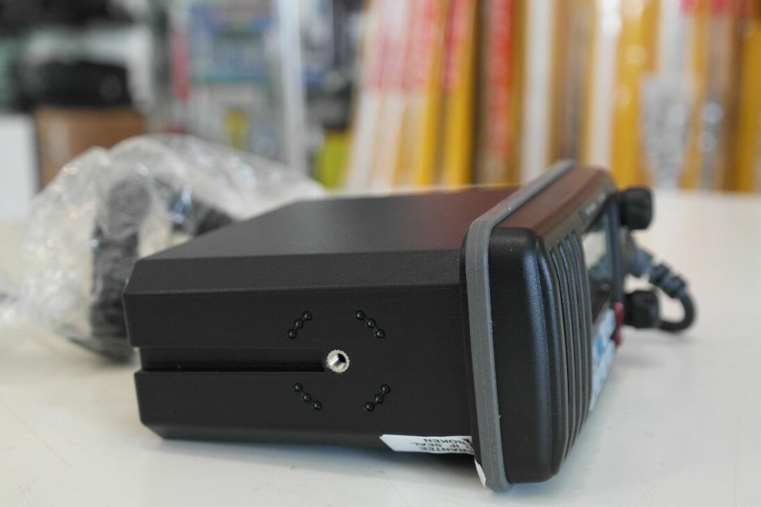 Second Hand Icom IC-M411 DSC VHF Marine Transceiver - Radioworld UK